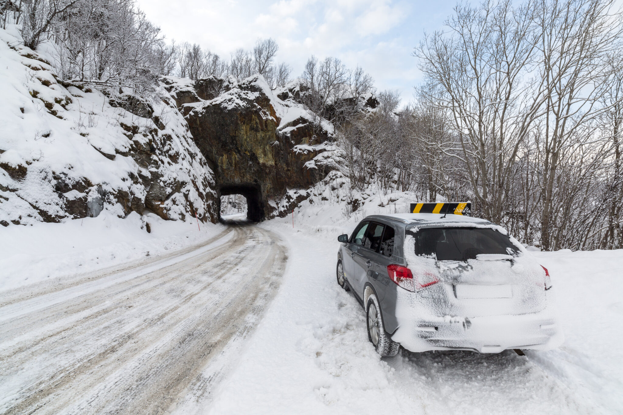 Understanding The Role Of Traction Sand In Winter Safety.
